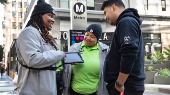 Customer Experience Hub - LA Metro