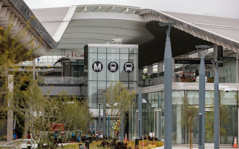 How to Get Around Los Angeles Without a Car: Metro Visitor Guide